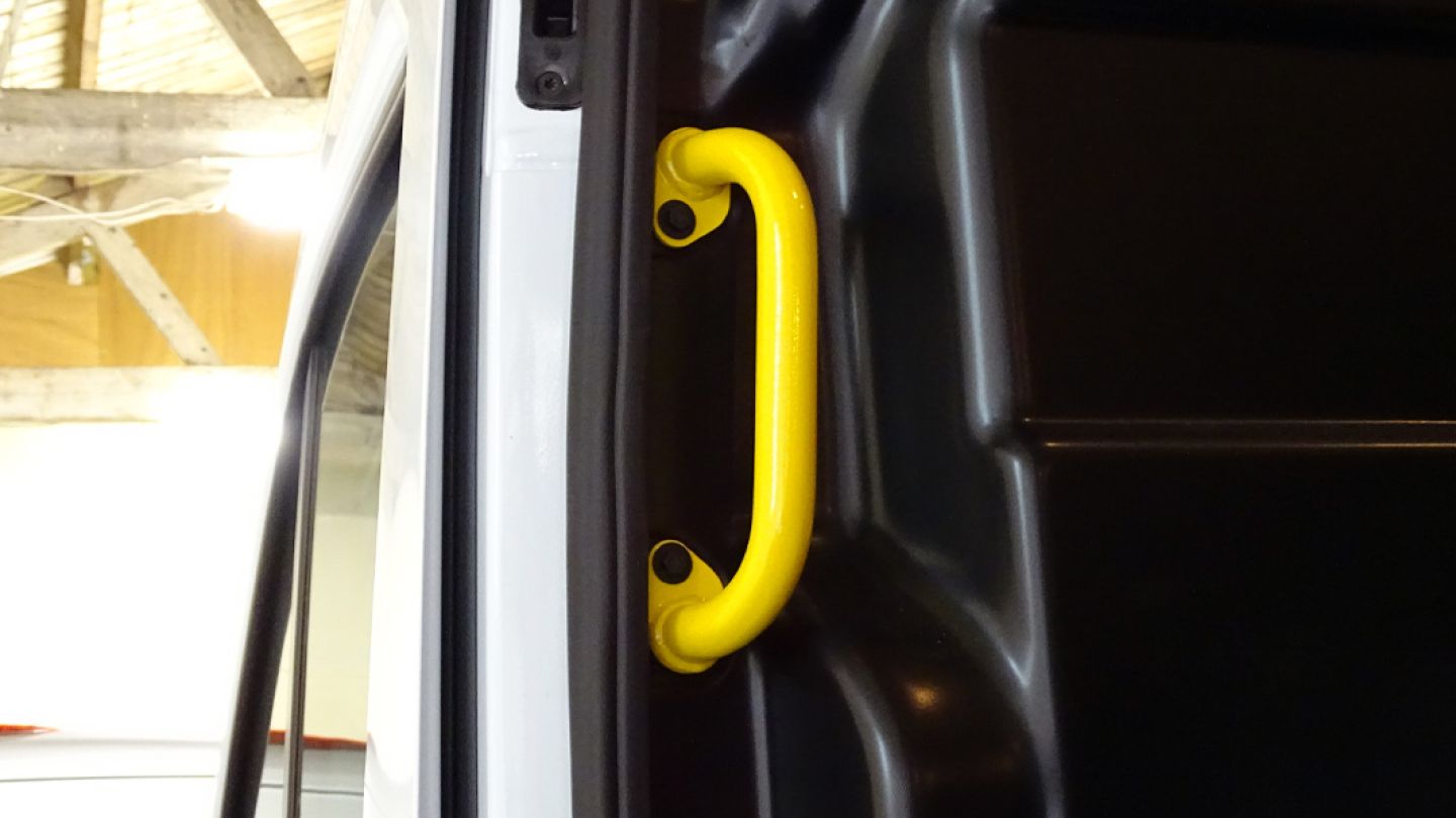 Handles & Steps | ProtectAVan