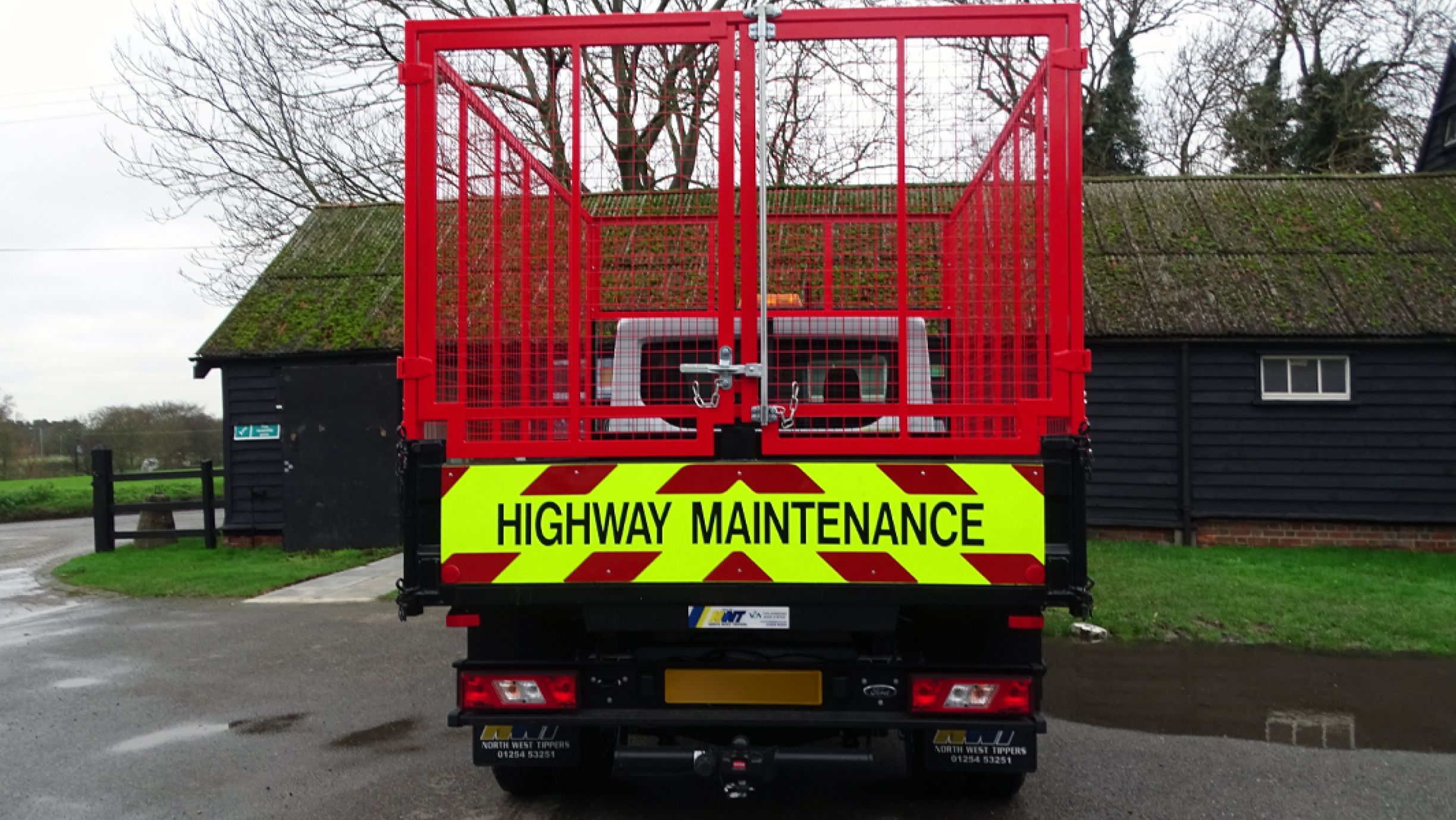Cage for Flatbed/Tipper Bodies | ProtectAVan
